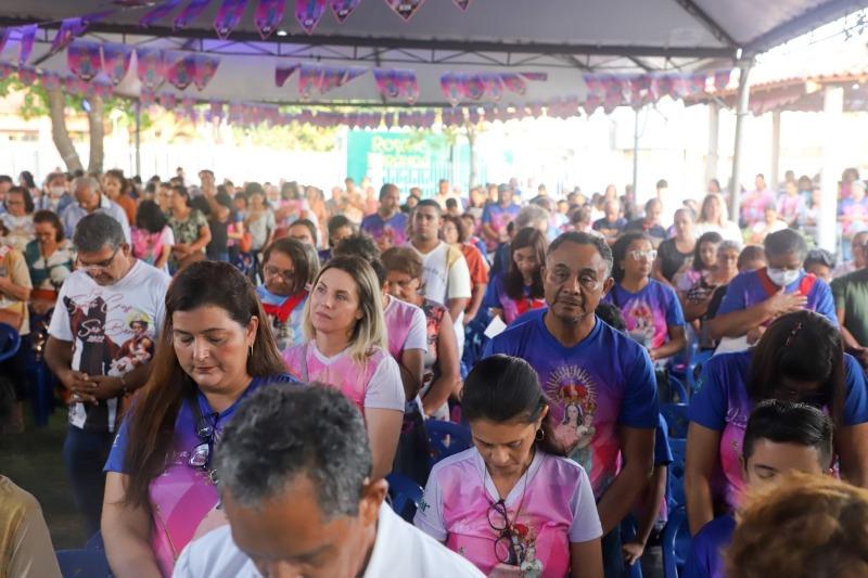 Adoração Procissão E Missa Marcam Abertura Das Festividades à Nossa